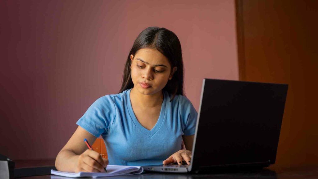 PTE academic test preparation course | Expert Education India